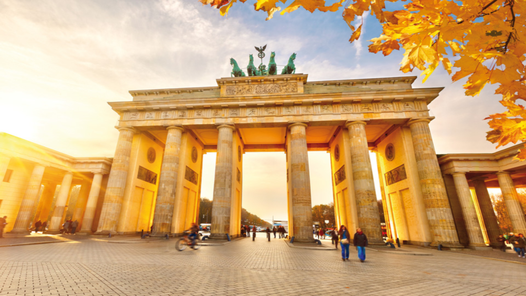 Travel to BERLIN with us: Course "Collaboration, Teamwork ...